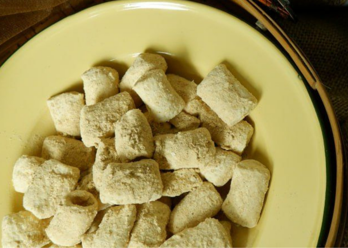 Kuih Batang Buruk – Cap Bunga Rose